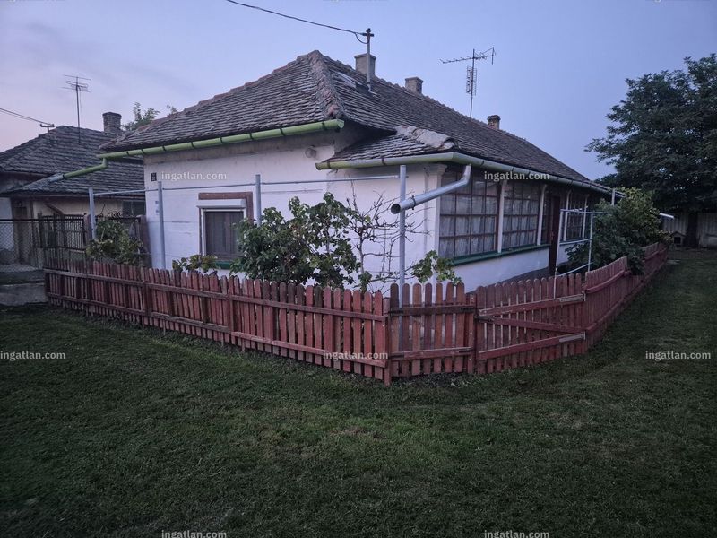 Eladó családi ház - Karcag, Mészáros utca #35191735