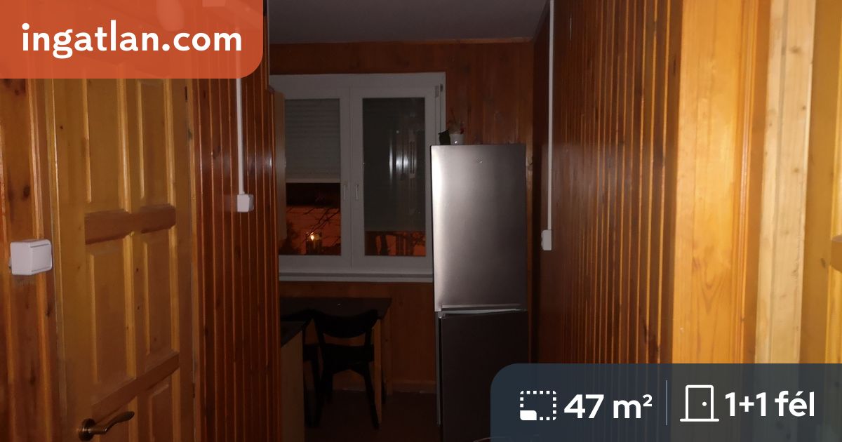 Eladó panel lakás - Makó, Posta utca #35149729